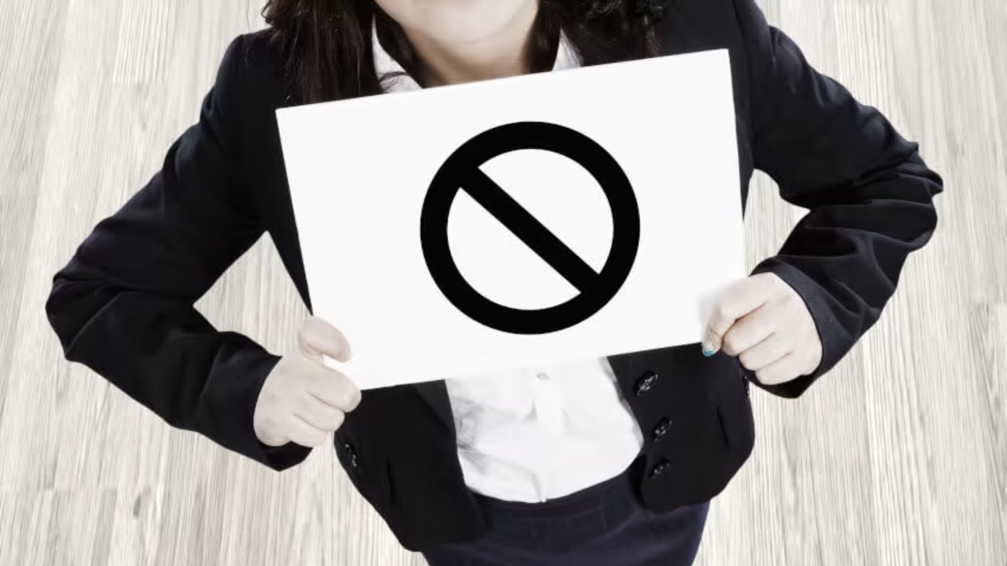 Illegal advice lands Melbourne individual with permanent ban - Money ...